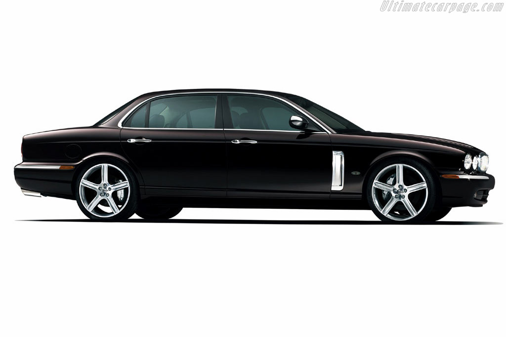Jaguar Super V8 Portfolio