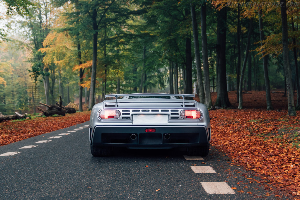 Bugatti EB 110 GT