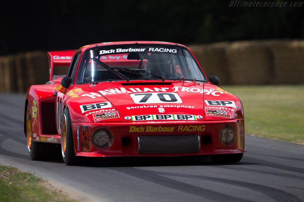 Porsche 935 - Chassis: 009 0030 - Entrant: Carlos Monteverde - Driver ...