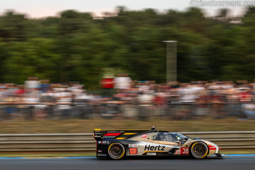 Cadillac V-Series.R - Chassis: P222 024 - Entrant: Cadillac Hertz Team ...
