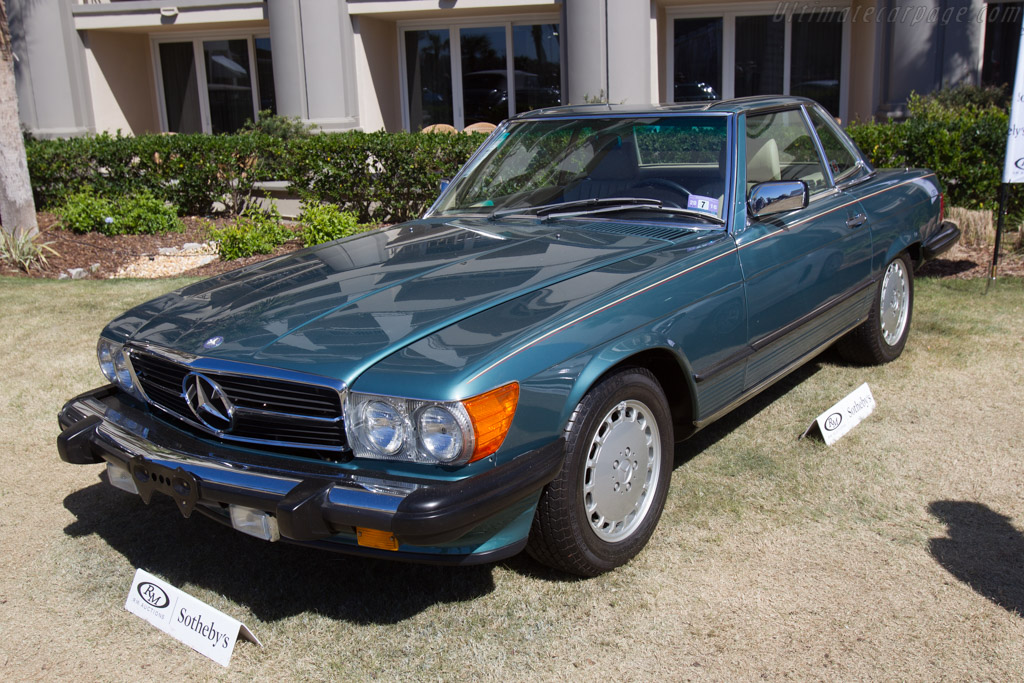 Mercedes-Benz 560 SL